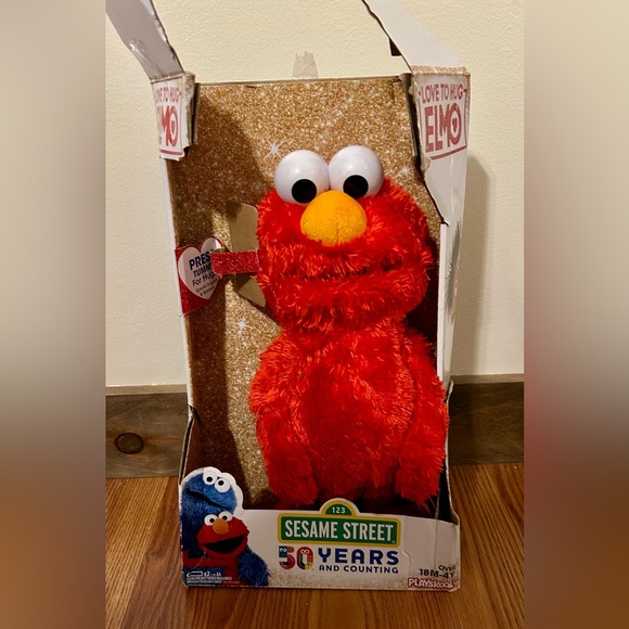 Sesame Street | Toys | Sesame Street Elmo Love To Hug | Poshmark